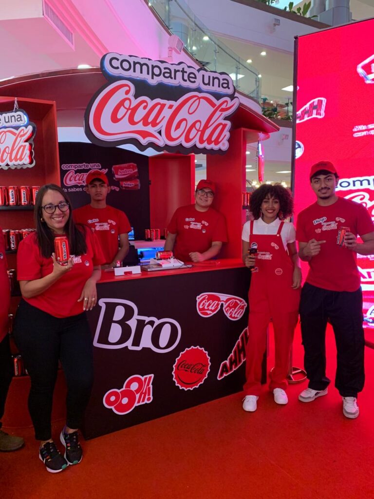 Coca-Cola relanza la campaña “Share a Coke” e invita a compartir la ...